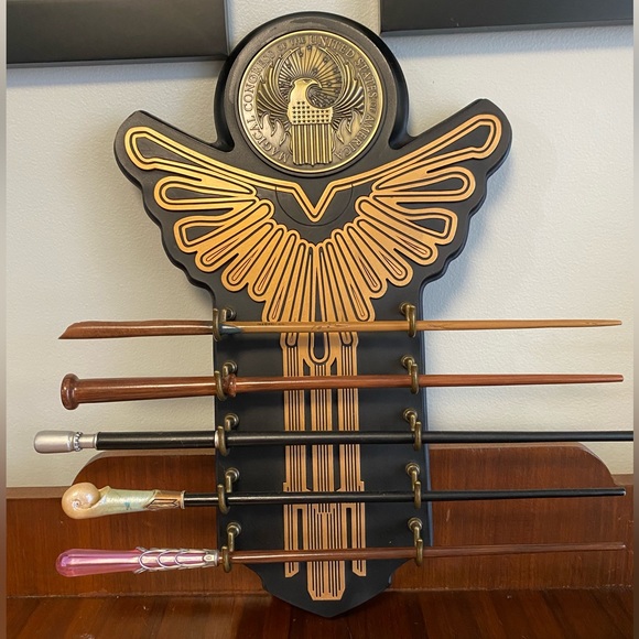 Warner Bros. | Wall Decor | Fantastic Beasts Macusa Wand Set Noble ...